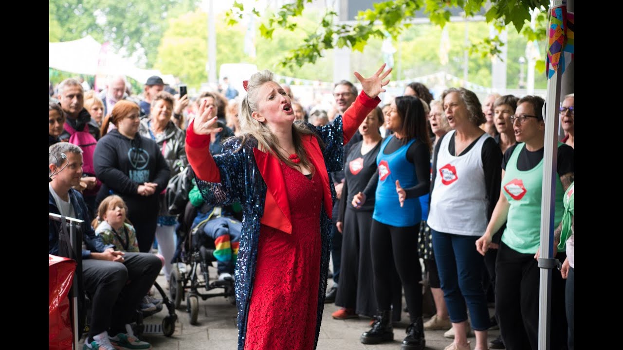 Lizzy Renihan Workshop Leader Extraordinaire - YouTube