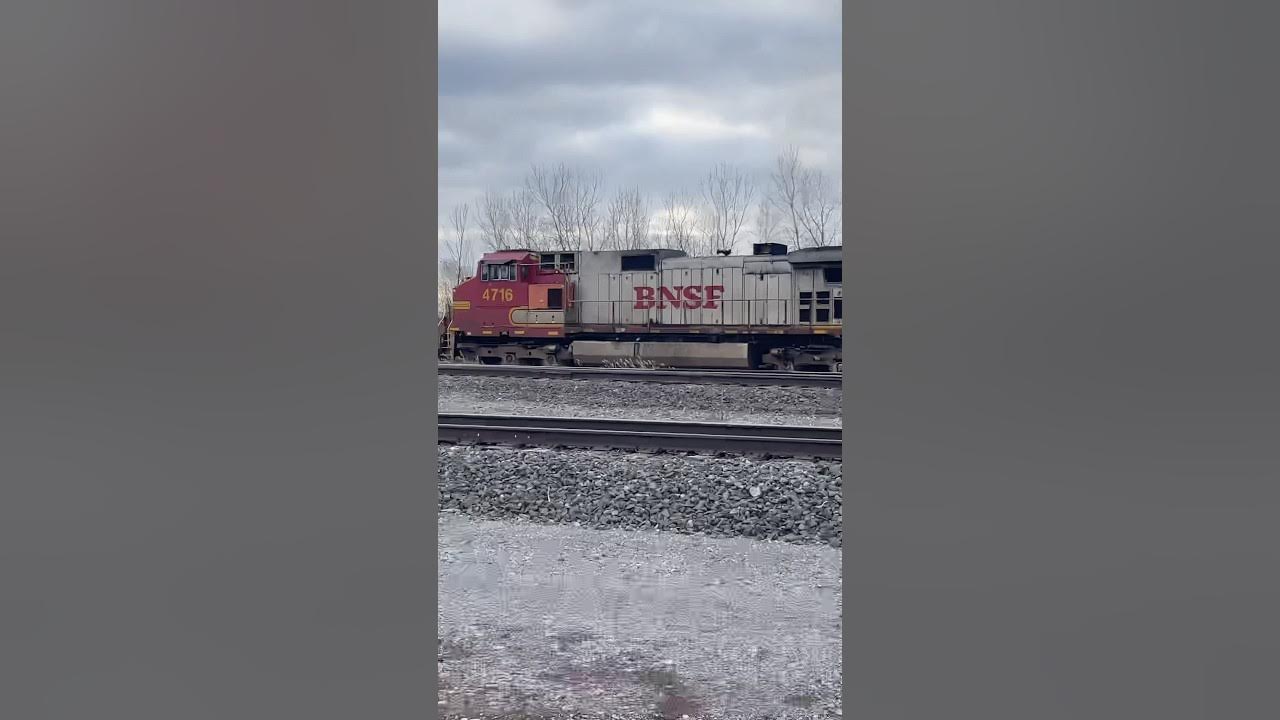 [ALMOST MISSED] BNSF 4716 "Warbonnet Leads NS 264 At Depew NY 3/23/25 - YouTube