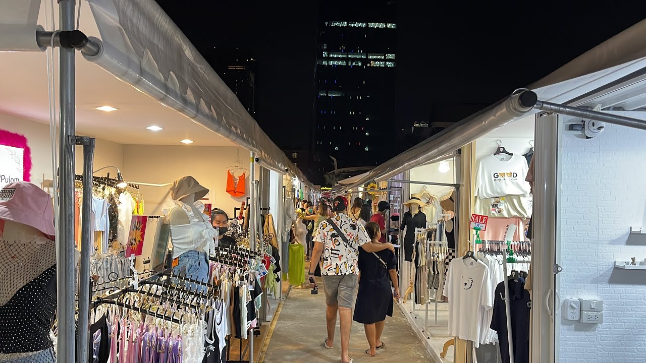 เปิดแล้ว ดิ วัน รัชดา (ตลาดนัดรถไฟรัชดาในอดีต) The One Rachada night ...