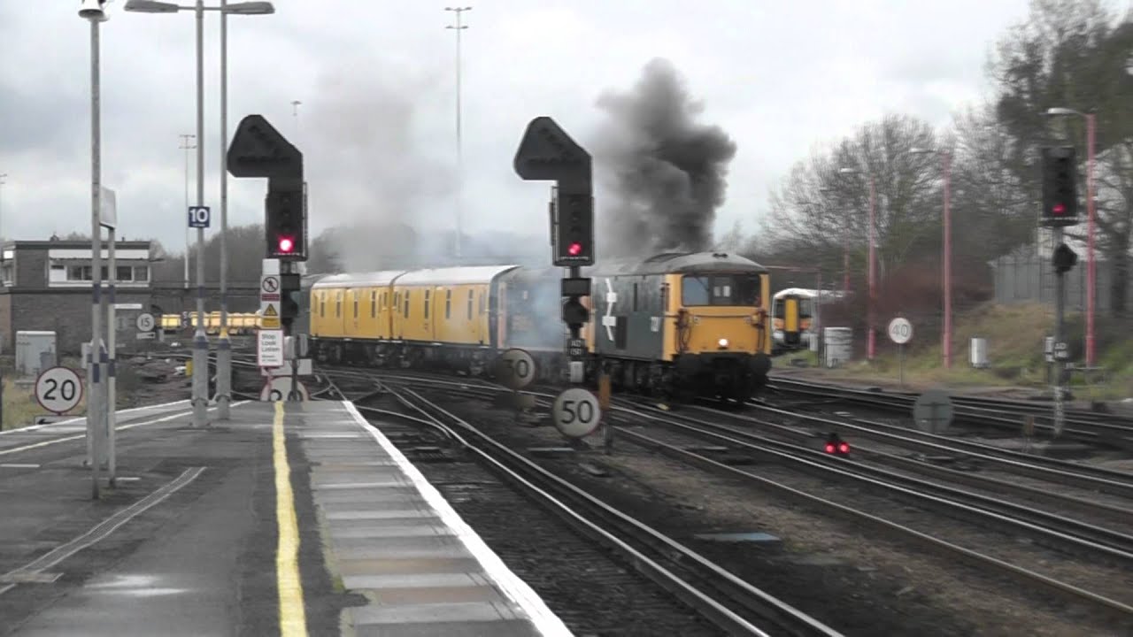 (HD) 73207, 73206 + GLVs & 73208 ERUPT Out Of Tonbridge With Mega Clag ...