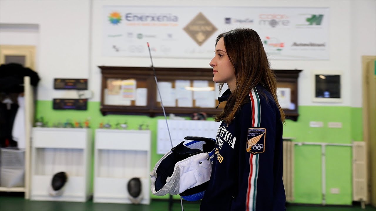 Carlotta Ferrari, studentessa Dual Career - YouTube