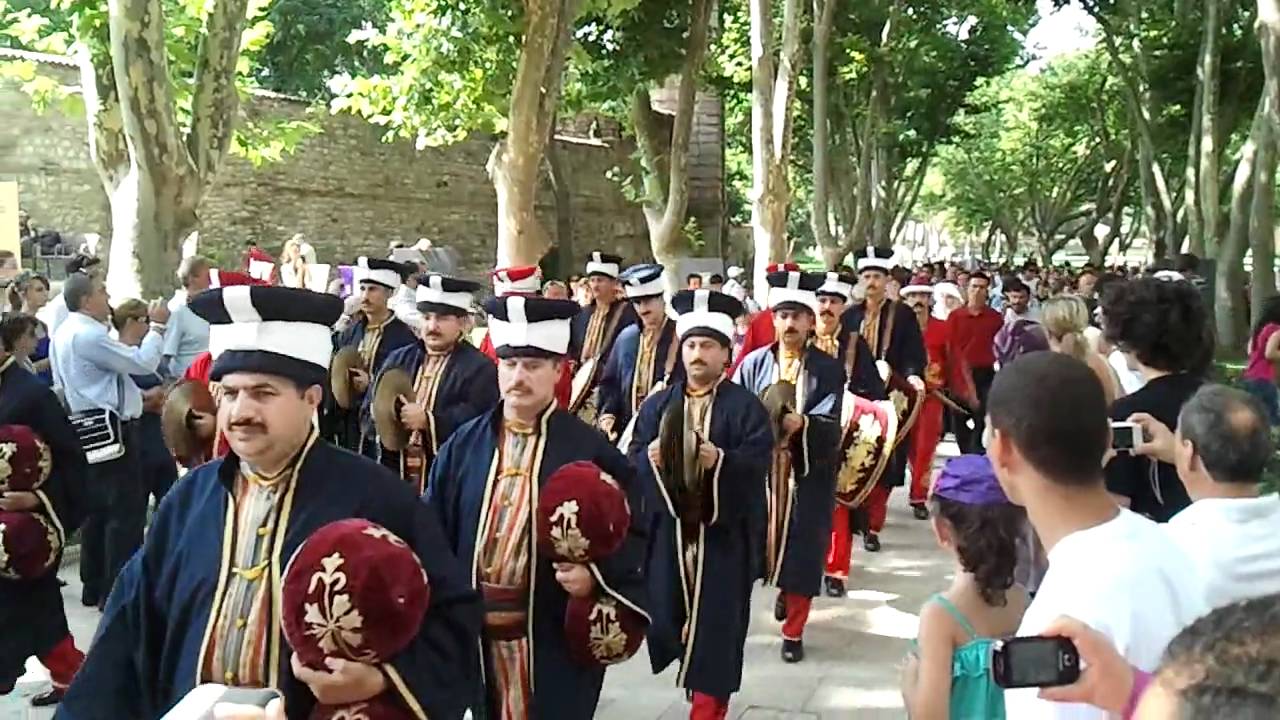 Mehter Takimi Topkapi Istanbul Turkey 2010 Mehter Marsi with Samsung ...