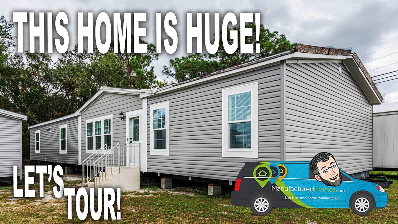 Witness the Staggering Size & Scale of This Luxurious Manufactured Home ...