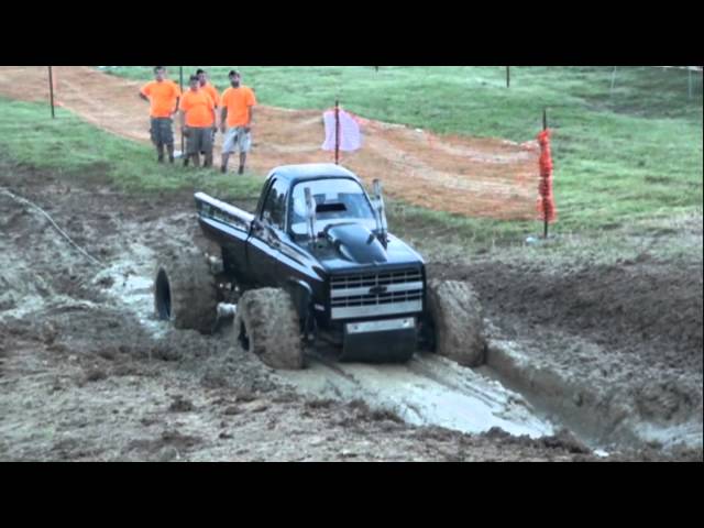 Chevy Trucks Mudding Wallpaper