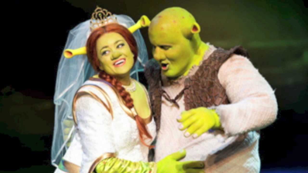 Shrek de Musical Nederland 2012 Lang en Gelukkig - YouTube