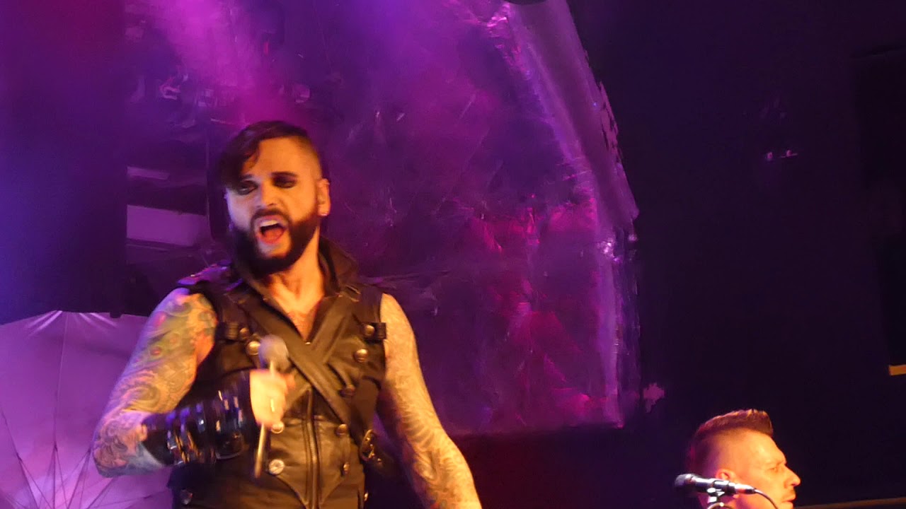 Oomph! - Kein Liebeslied "Live@London" - YouTube