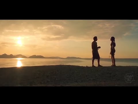 Yana Julio & Agnes Monica - Awan Dan Ombak