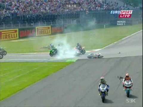 World Superbikes 2009 Monza: Massive first corner crash.