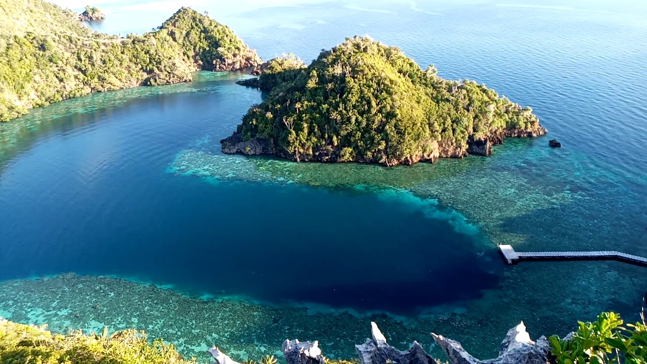 Danau love..... papua - YouTube