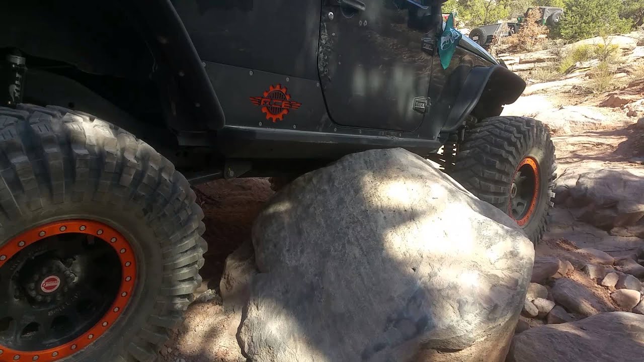 ACE Engineering Night Runner rock sliders - YouTube