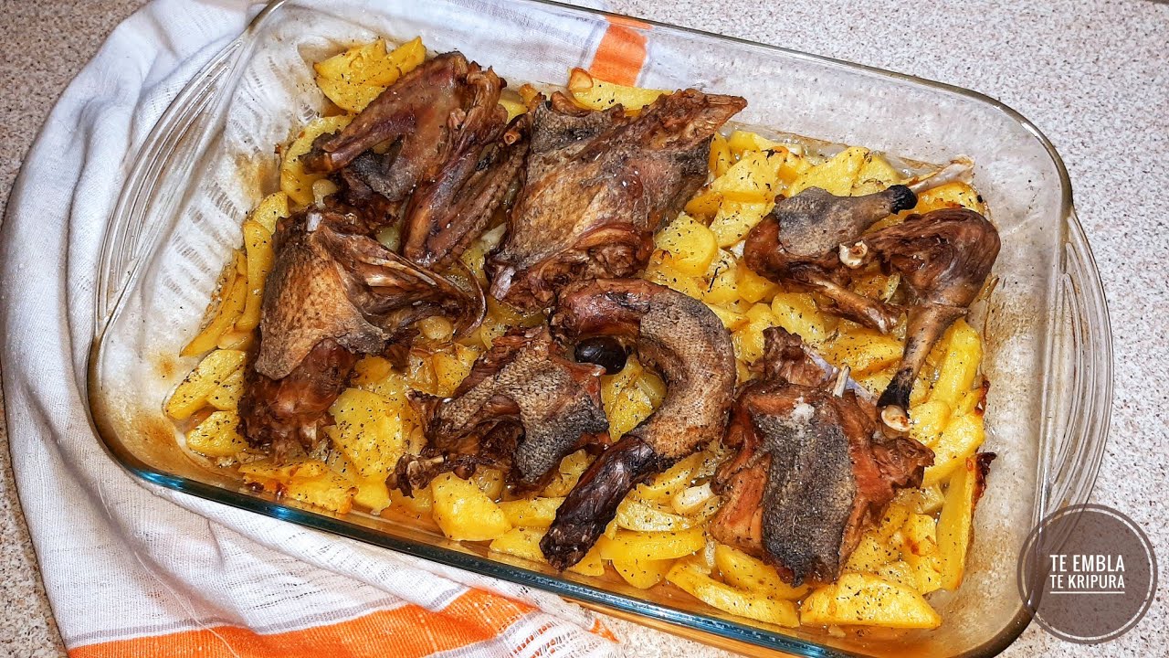 Tave me Patate - receta tradicionale || Roasted potato dish - YouTube