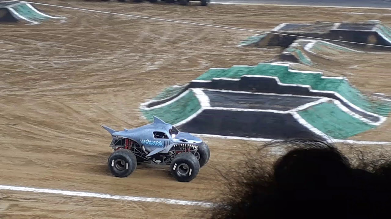 Monster jam Miami,FL show 1 skills (Megalodon) - YouTube