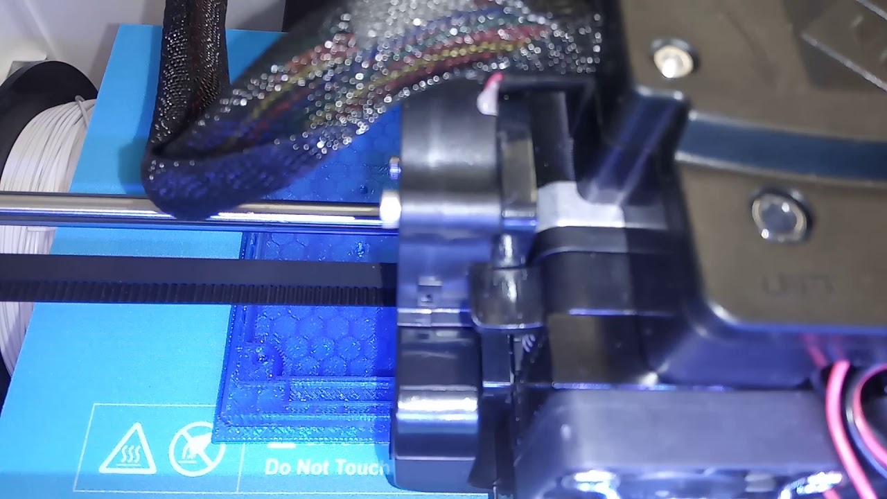 3D Printer in Action - YouTube
