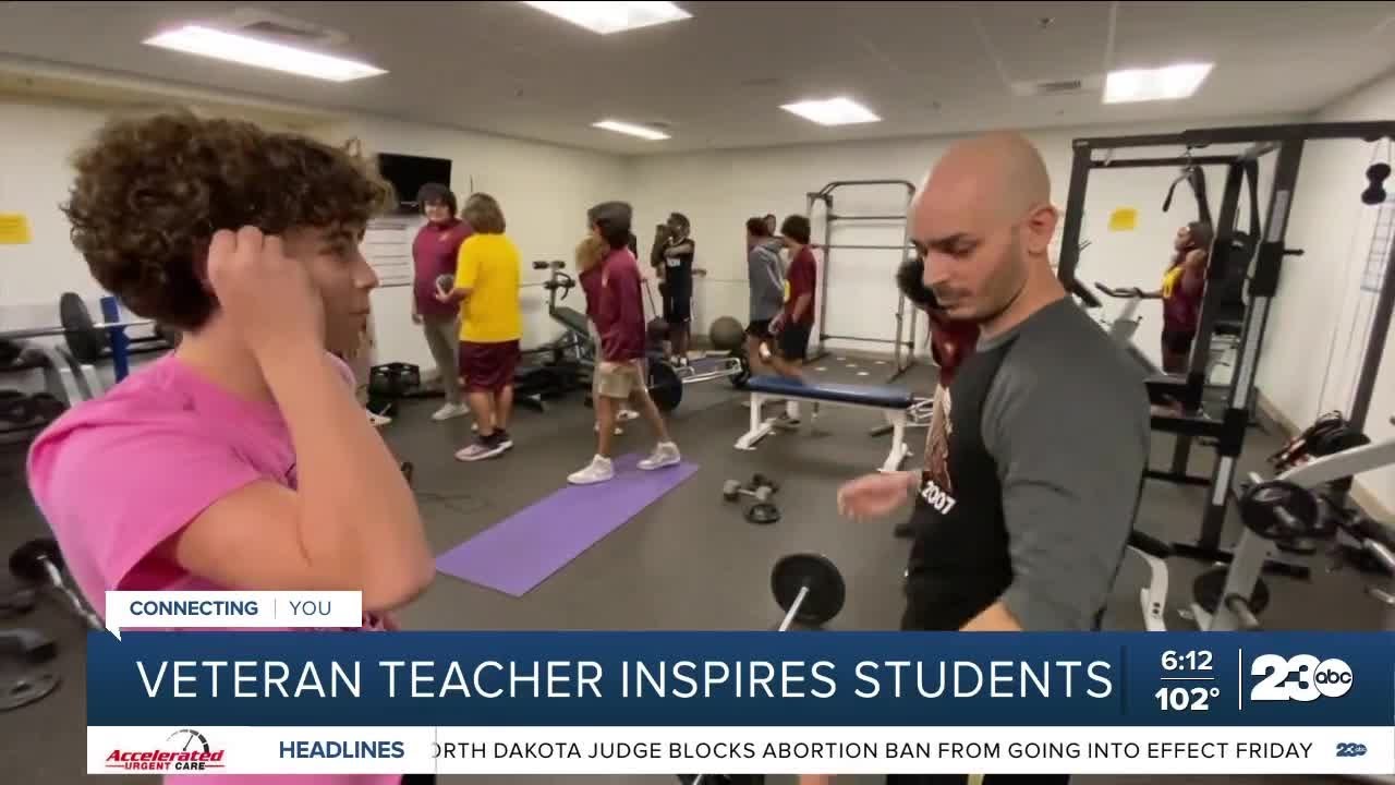 Army veteran teacher inspires students - YouTube