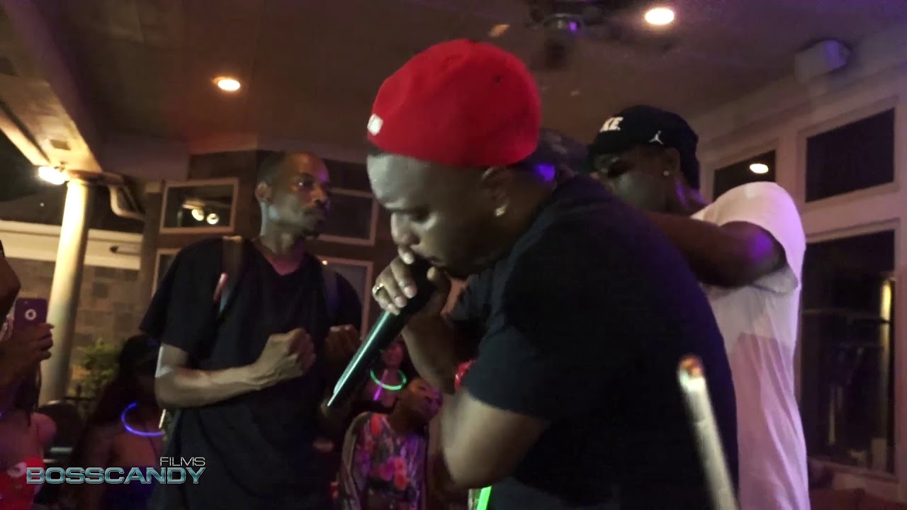 Lil Wil Performs My Dougie at the Dallas Mansion Pool Party Part 2 ...