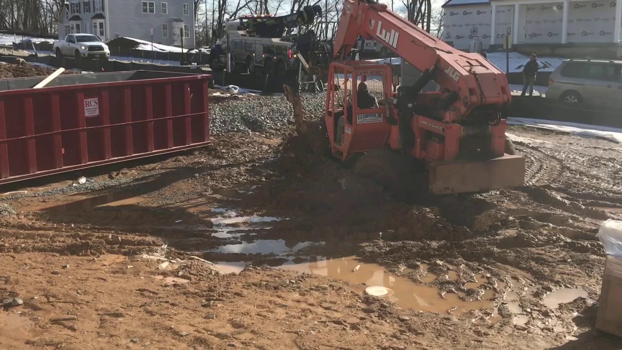 MAQUINA ATASCADA EN EL LODO - YouTube