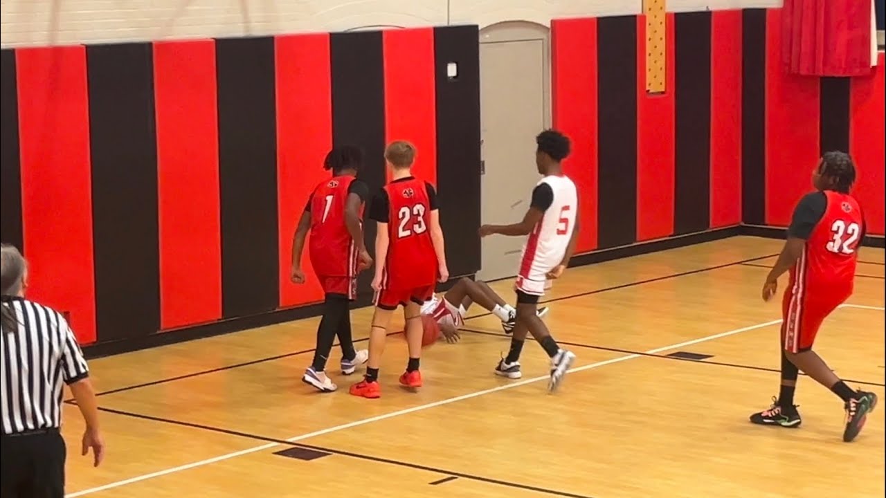 Strong Vincent vs East Middle 8th Grade 2024-2025 Highlights - YouTube