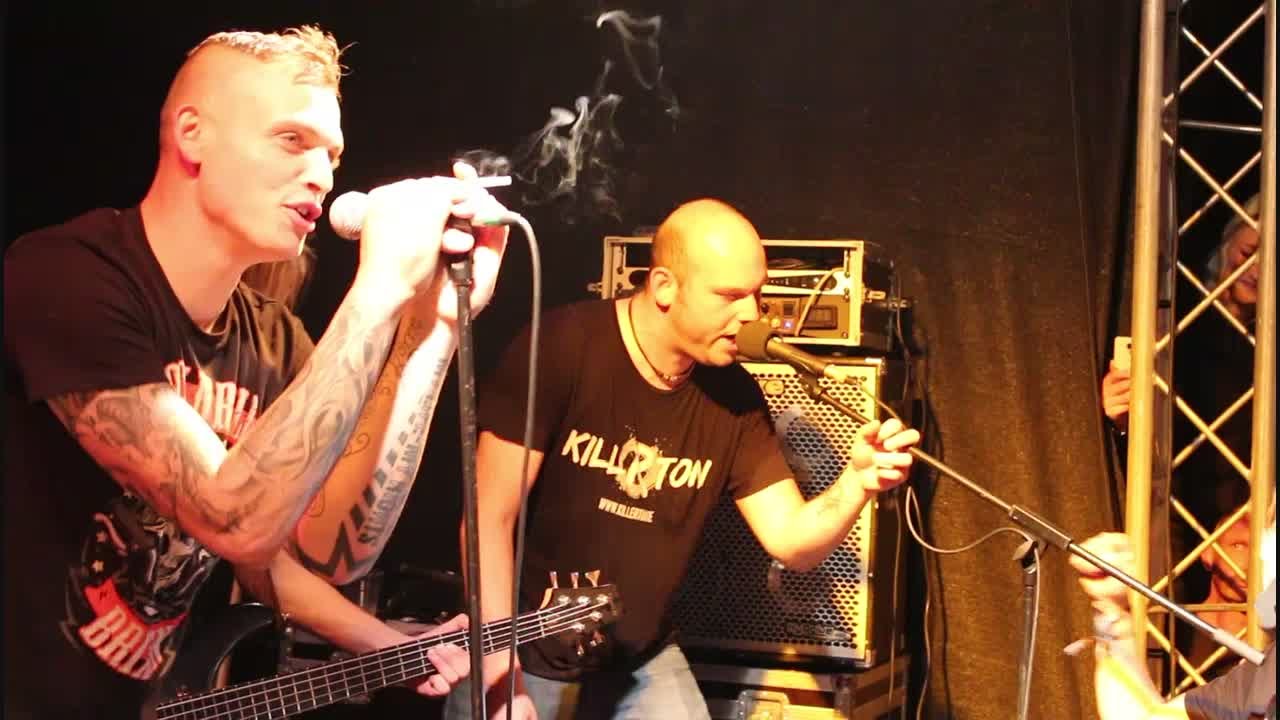 FWSC Beachparty 2014 Frei.Wild Live Philipp Burger feat Killerton - YouTube