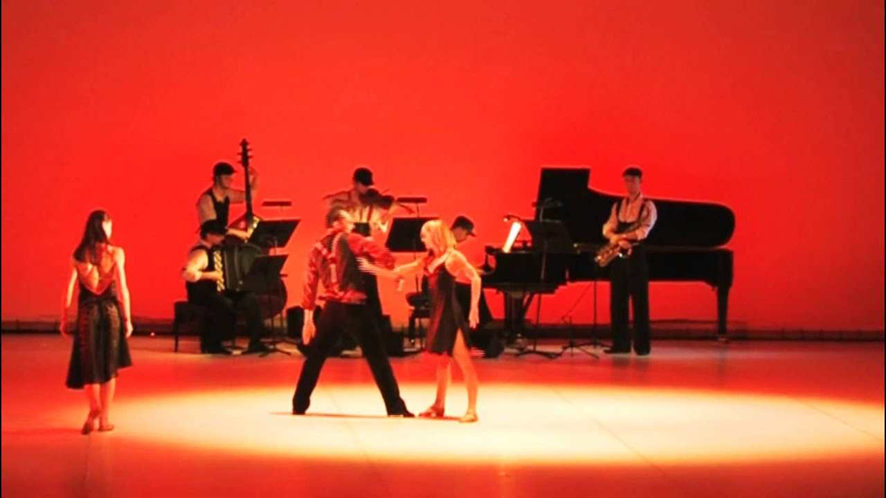 Tangueros Balticos plays Tango Life - YouTube