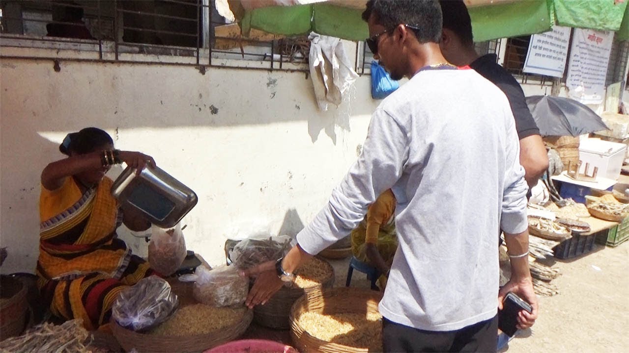 Surprise Shopping || Bargain || Alibaug Fish Market || मासळी बाजार ...