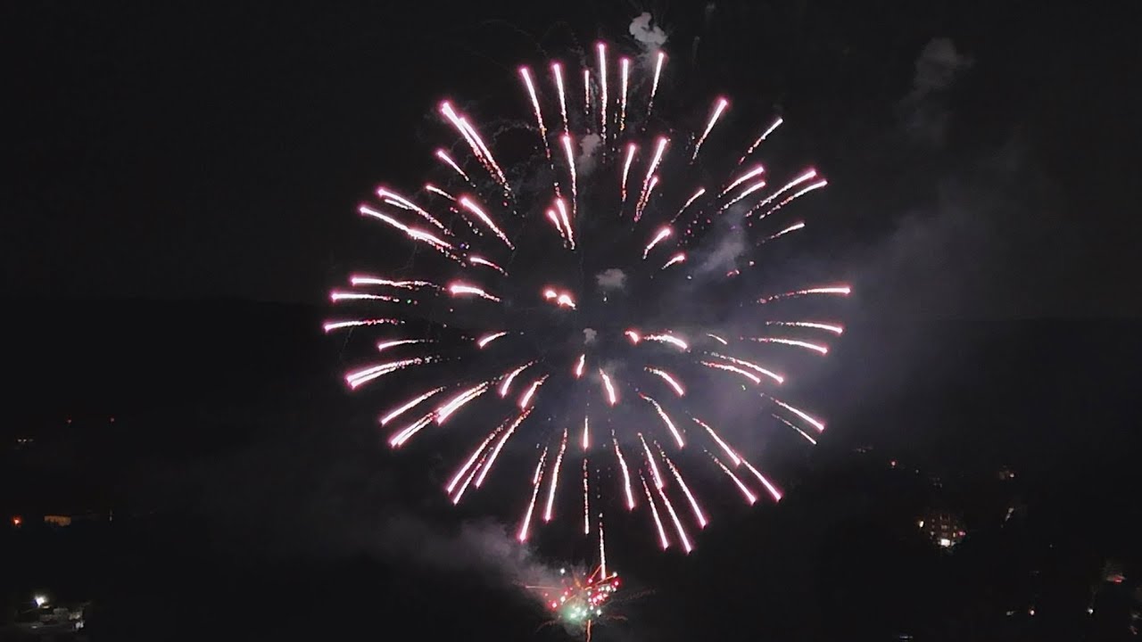 New Hope - Lambertville Fireworks on the Delaware - YouTube