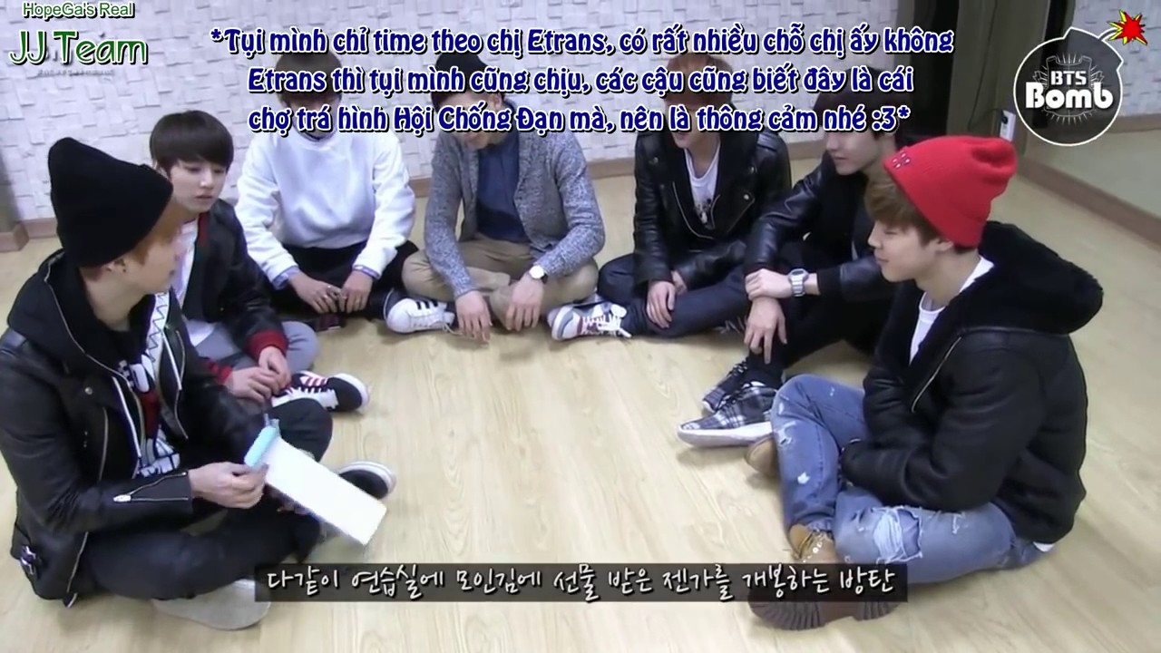 (Vietsub) BTS chơi Jenga trong phòng tập - YouTube