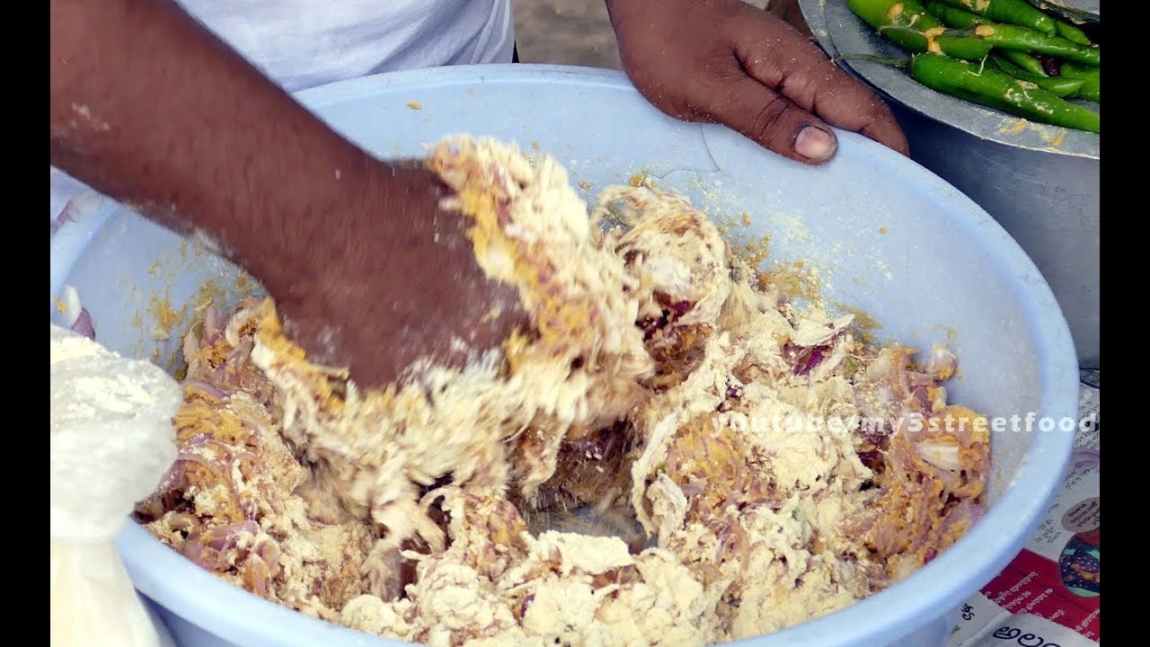 ONION PAKODI | ONION DHALTJIES | SNACK FOODS IN INDIAN STREETS street ...