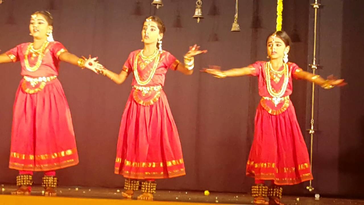 Reshma sri dance performance at vanni mahal chennai 10-10-2016 - YouTube