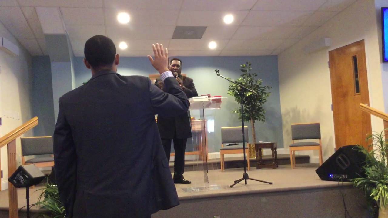 Pastor Kevin Mincey at Winchester Grace Brethren church singing "To God ...
