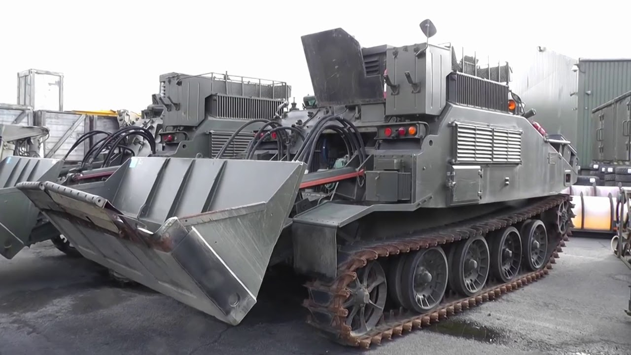 CET Combat Engineer Tractor - FV180 Witham Auctions from 2012 to 2014 ...