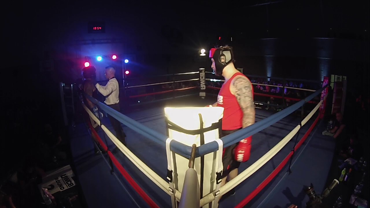 Ultra White Collar Boxing | Basildon | Thomas Gibson VS Perry Edwards ...