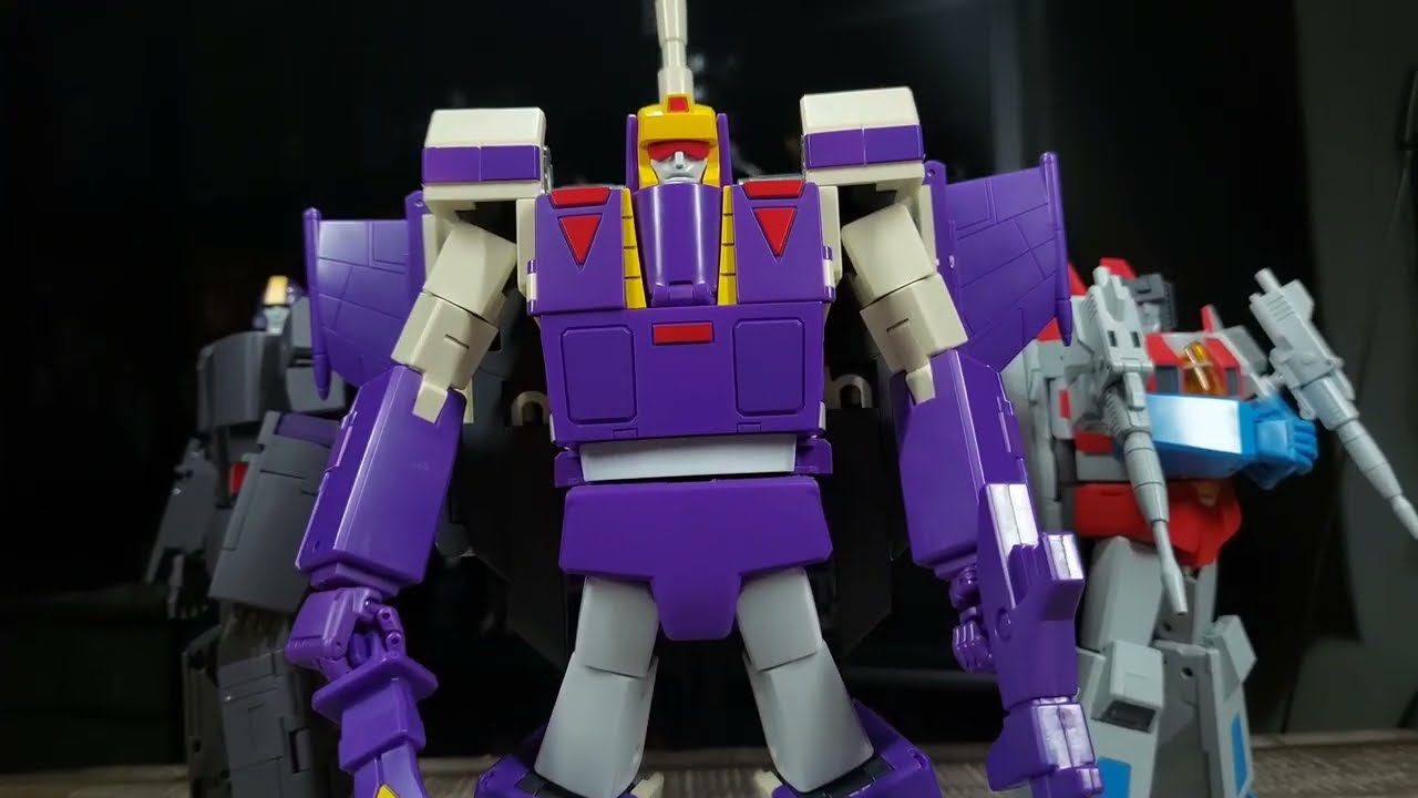 Posing TUTORIAL For Star Toys Lightning Masterpiece Transformers G1 ...