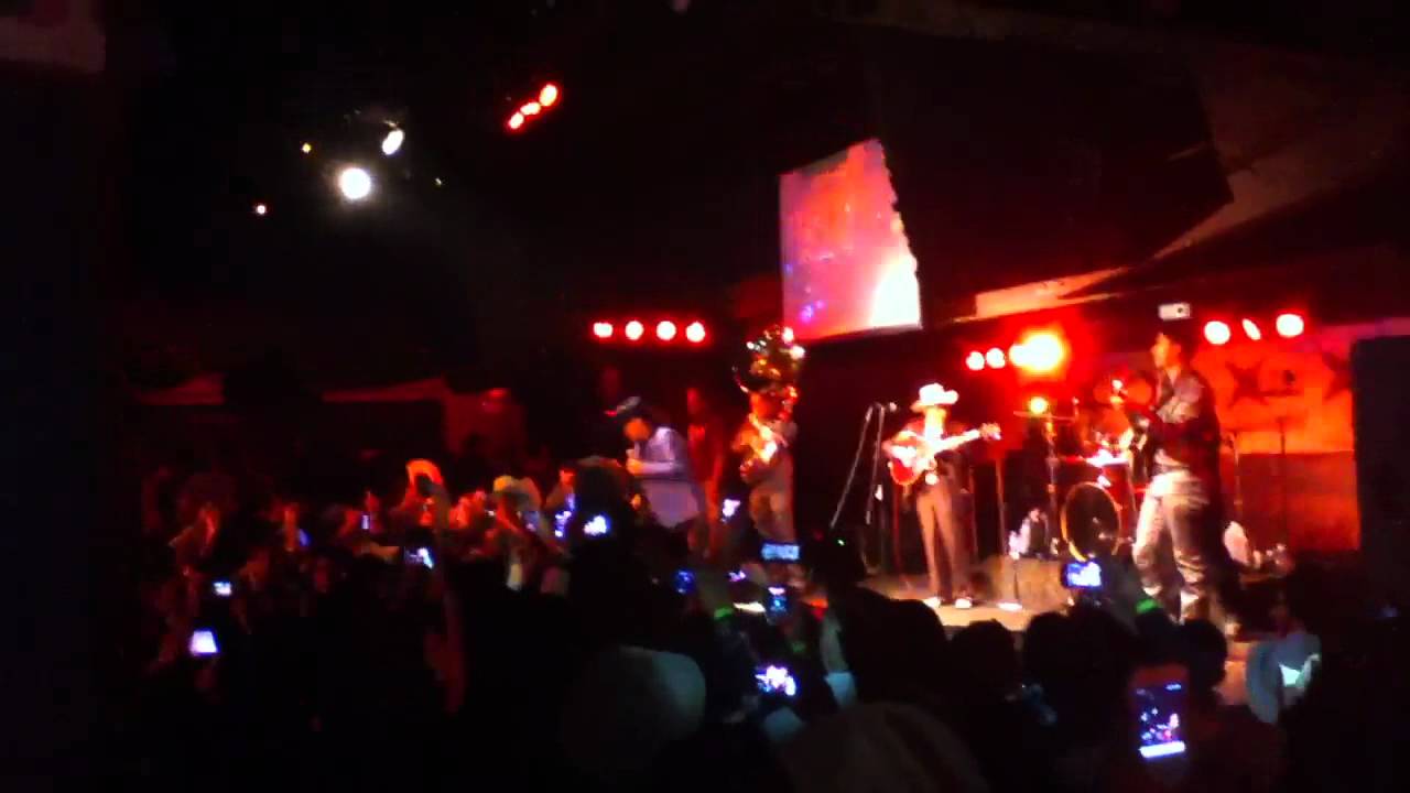 El bazucaso el Tigrillo Palma - YouTube