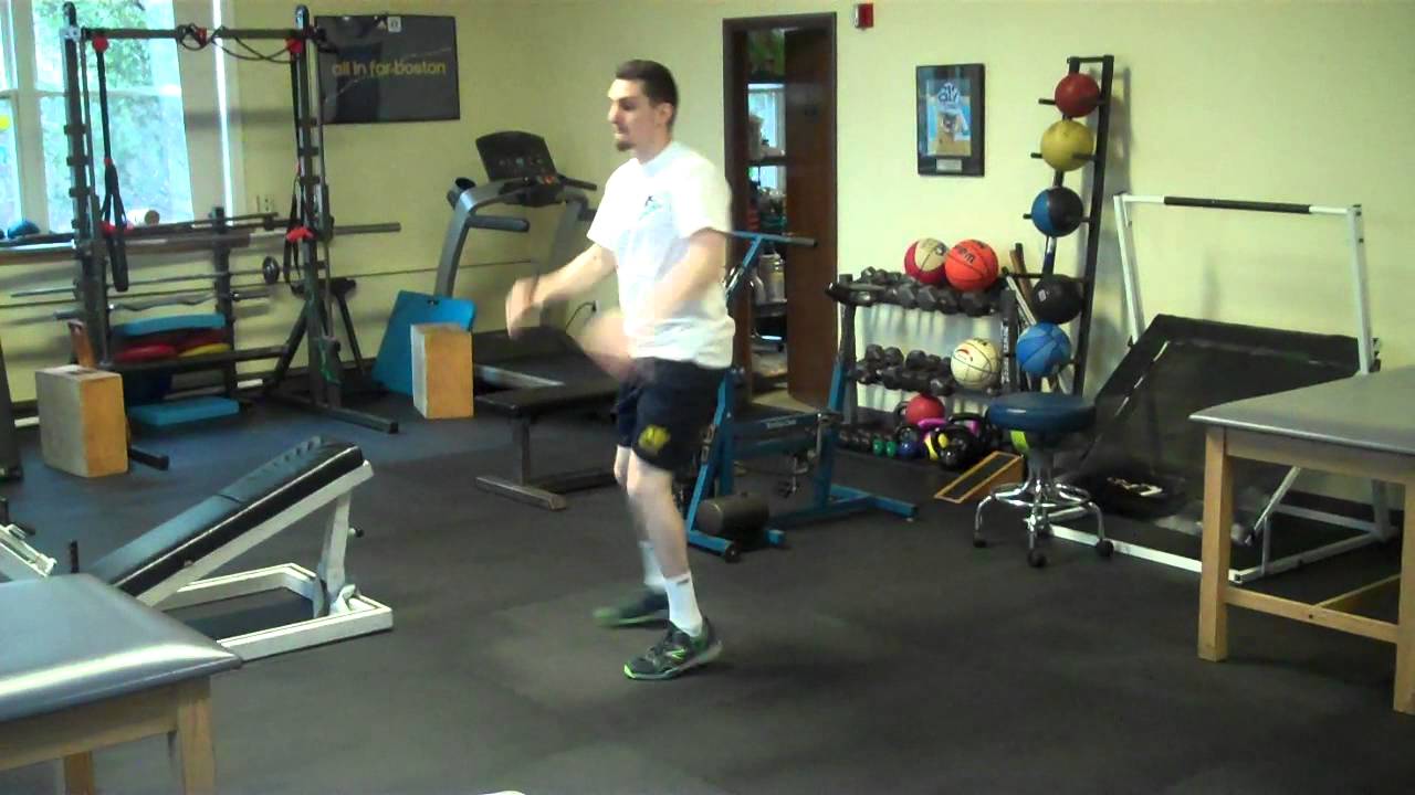 Dynamic Warm Up: Carioca - YouTube