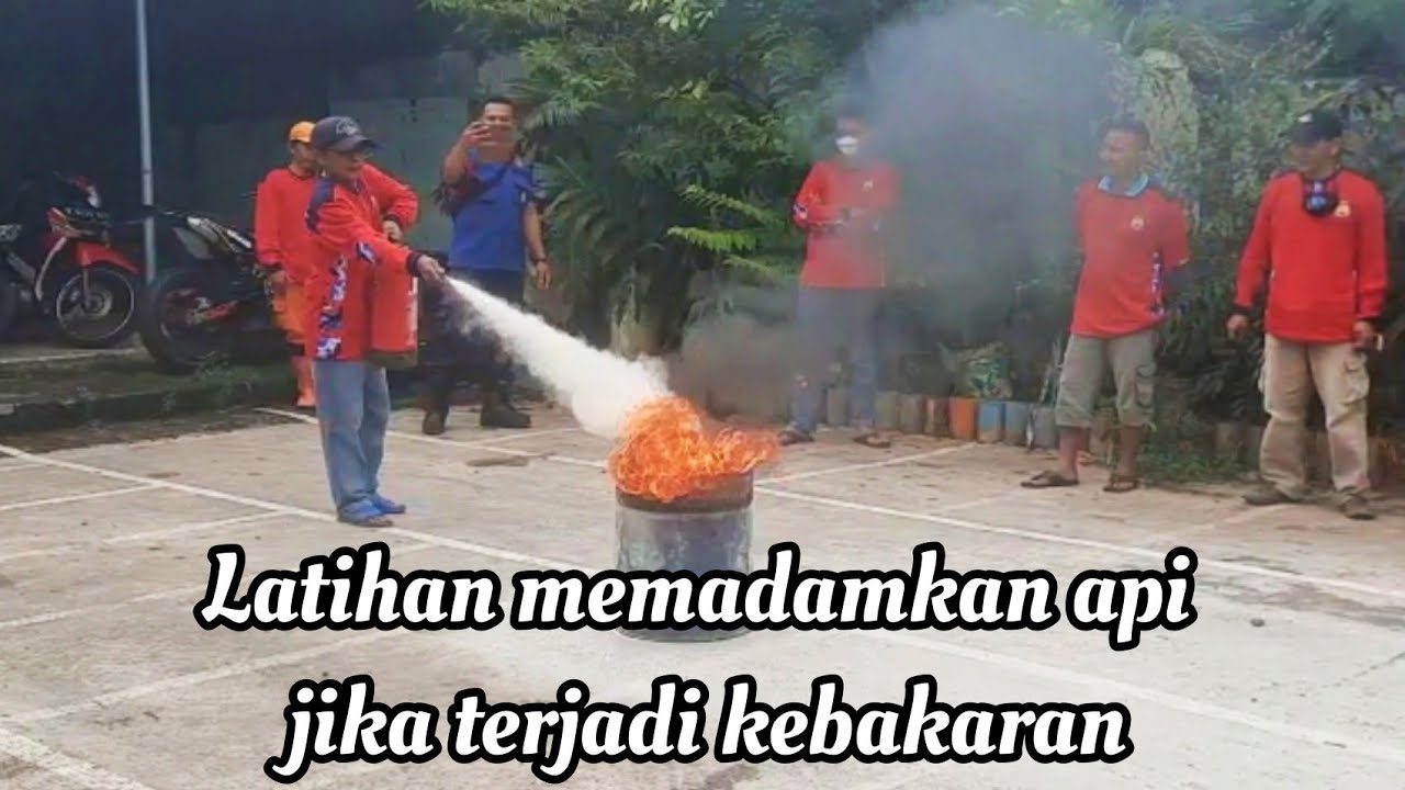 Cara Memadamkan api menggunakan Apar - YouTube