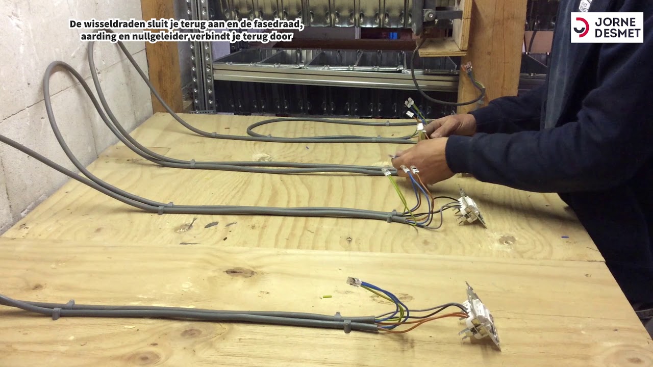 Hoe maak je een kruisschakeling? - YouTube
