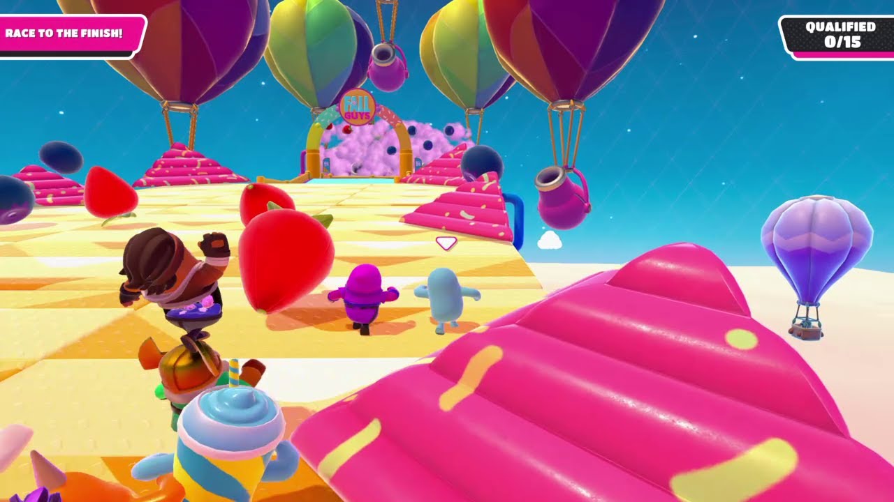 Fall Guys - Blueberries and strawberries variation on Fruit Chute - YouTube