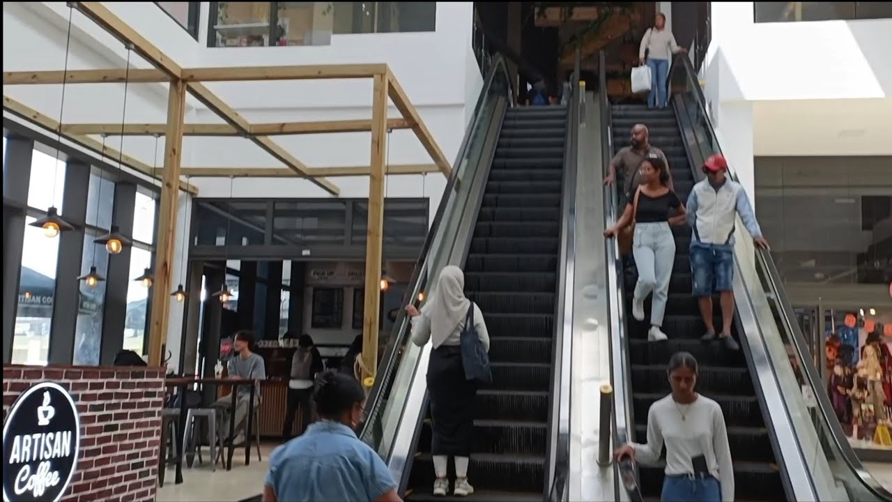 Saturday - Jumbo phoenix Mall 🇲🇺 - YouTube
