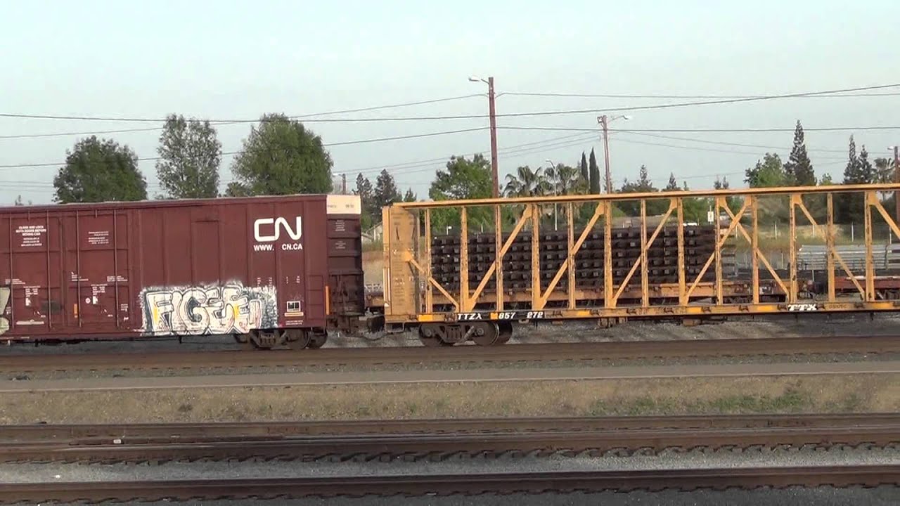 Union Pacific Railroad # 4197 & 4884 arrive Roseville, CA 4/13/13 with ...