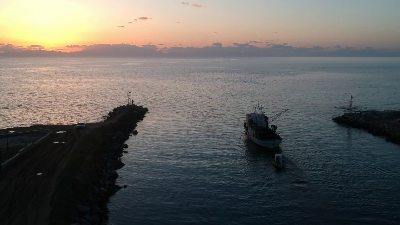 ΑΠΟΠΛΟΥΣ ΓΡΙ ΓΡΙ ΑΠΟ ΤΟ ΛΙΜΑΝΙ ΤΗΣ ΝΕΑΣ ΠΟΤΙΔΑΙΑΣ!!! - YouTube