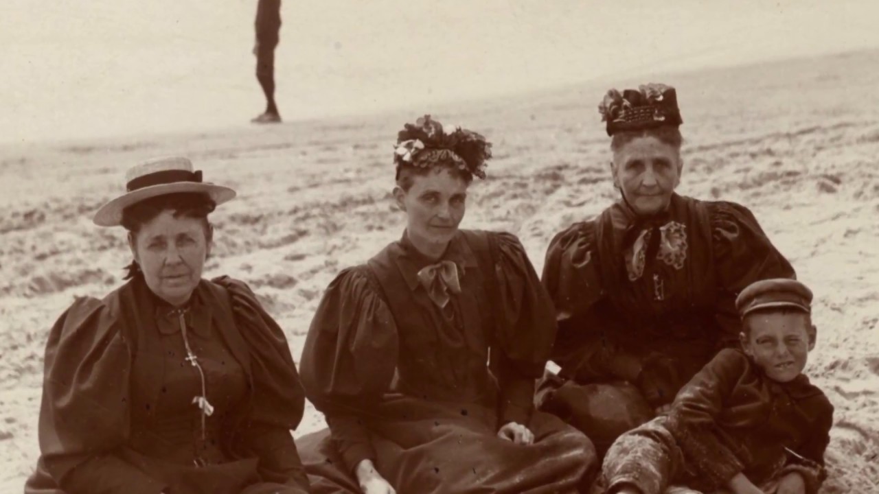 Spotlight on the Collection Ellen Pendergast and Helen Baker - YouTube