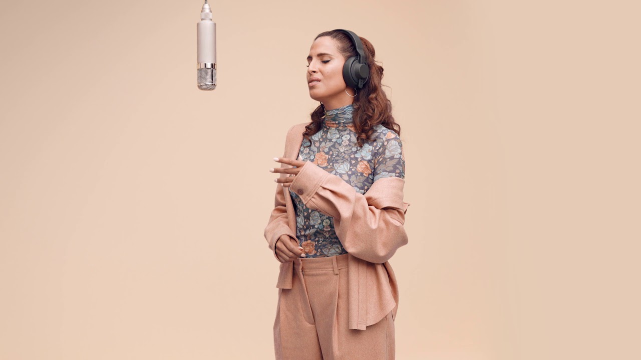 Snoh Aalegra Clarks Originals X Colors - YouTube