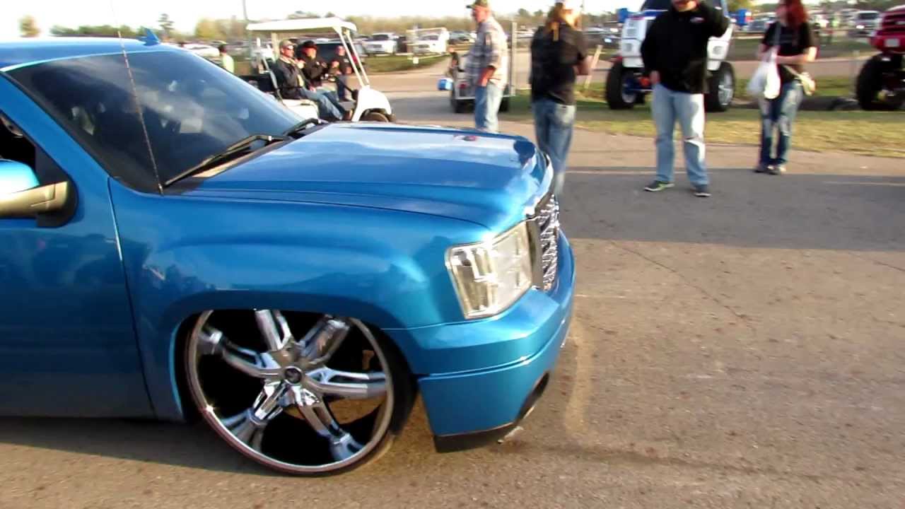 Blue GMC Bagged: Lone Star Throwdown 2013 - YouTube
