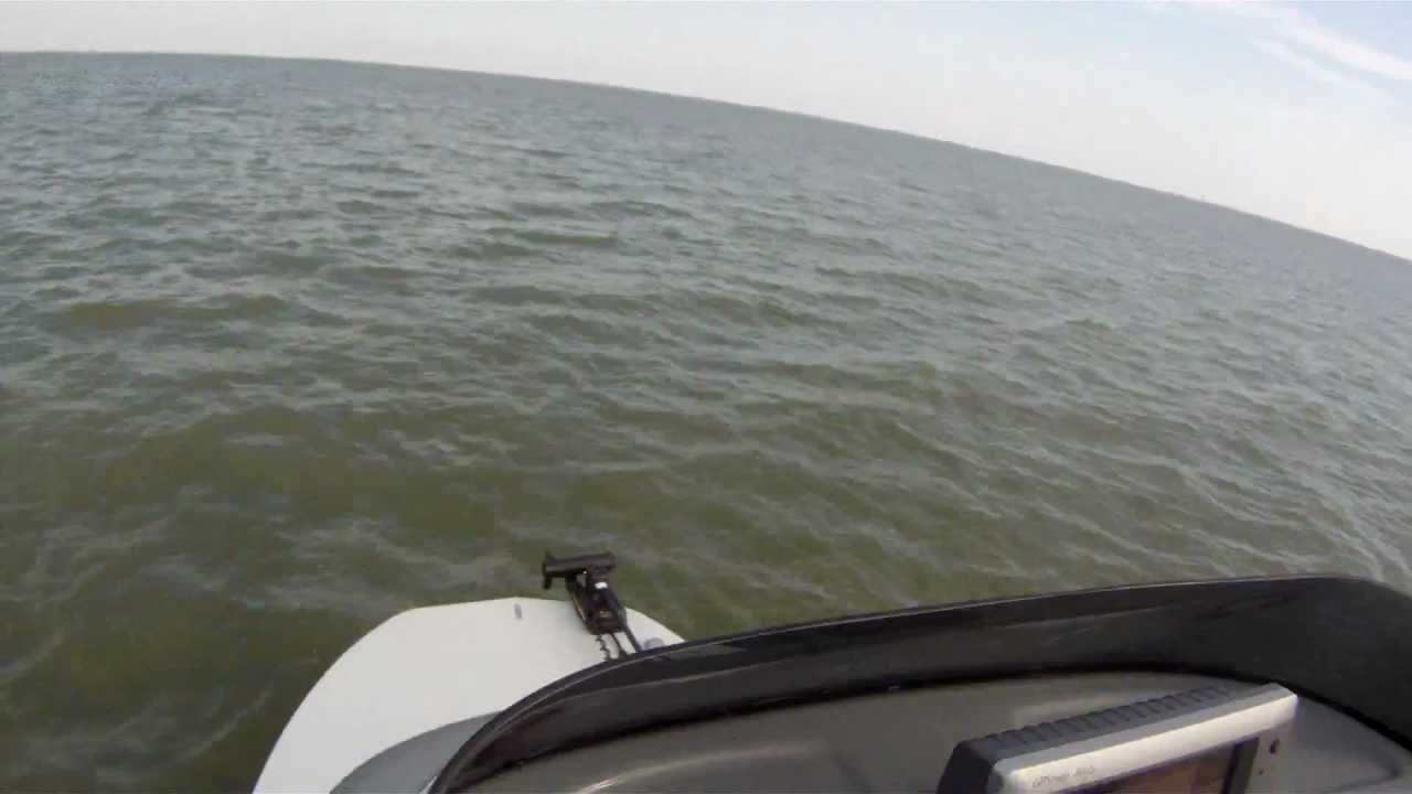 SCB Recon Top Drive - Running hard in open water. - YouTube