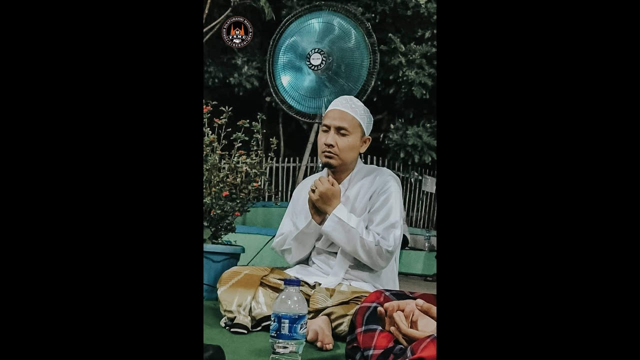 Kang Ayip Masholeh Bin Yahya ( Budur Kelep Bersholawat) - YouTube