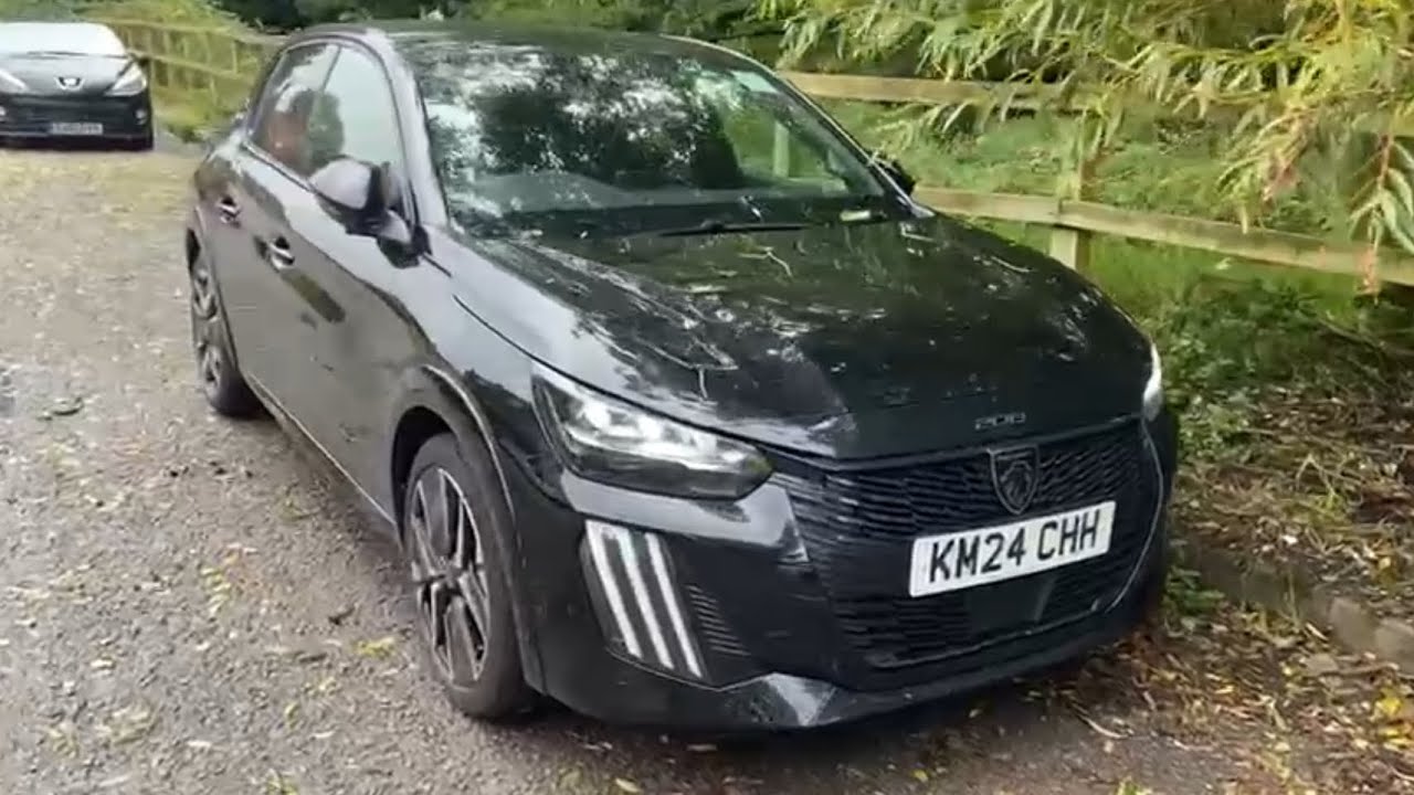NEW 2024 Peugeot 208 GT, UK car start up. - YouTube