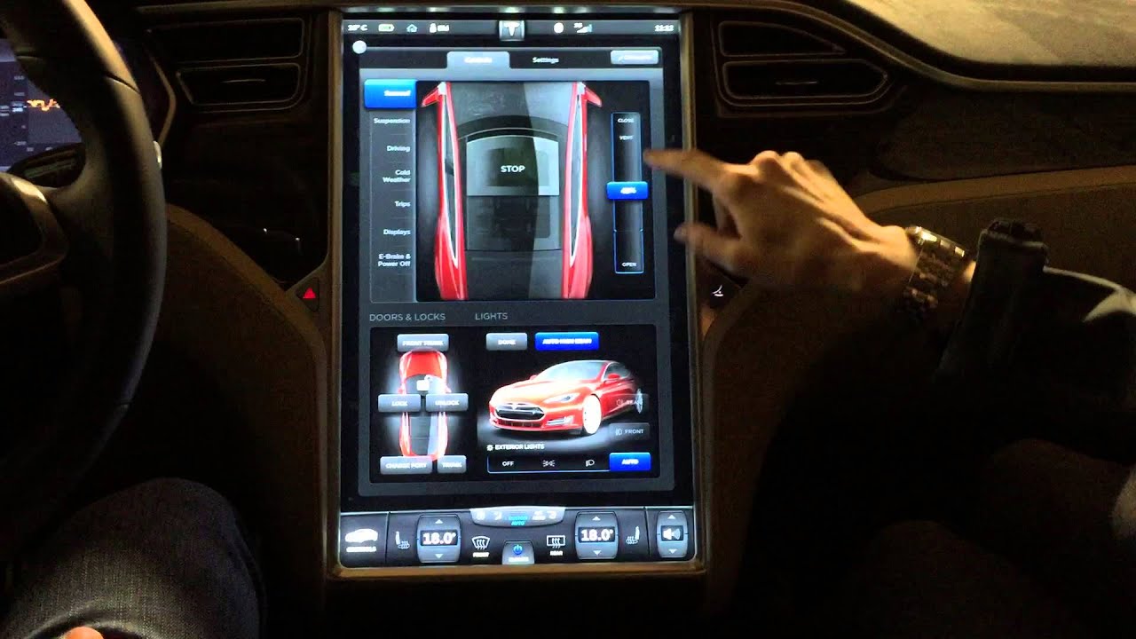 Tesla S, Central Display - YouTube