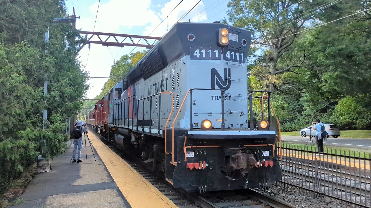 Railfanning NJ Transit, MTA, and the Morristown & Erie Railway at Short ...