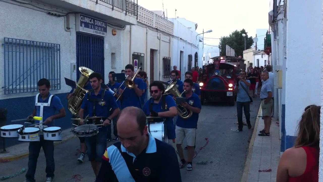 Turre Fiesta 2013 - Desfile de Carrozas y trenes con Charanga Le Jicara ...