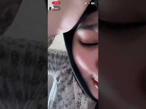 HIJAB LIVE LAGI SANGE DESAHANNYA ENAK BANGET | Hijab Live Desahannya Bikin Sange 
